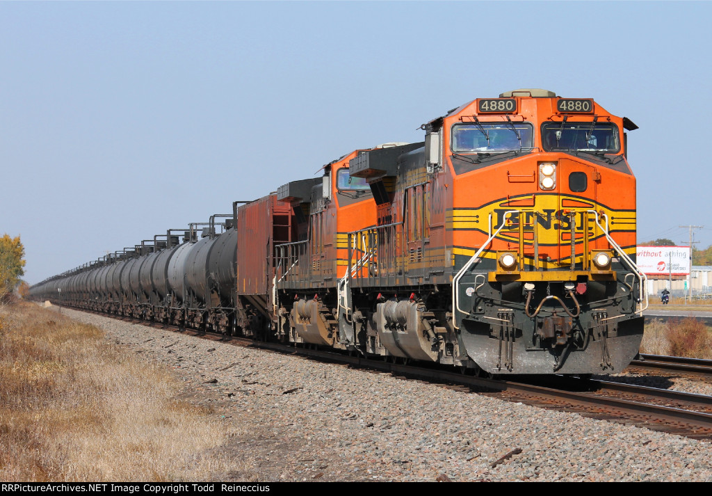 BNSF 4880